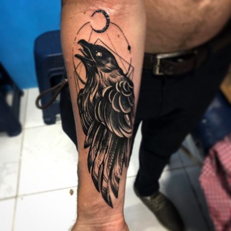 Tatuajes de cuervos - TATUAJES CON SIGNIFICADO